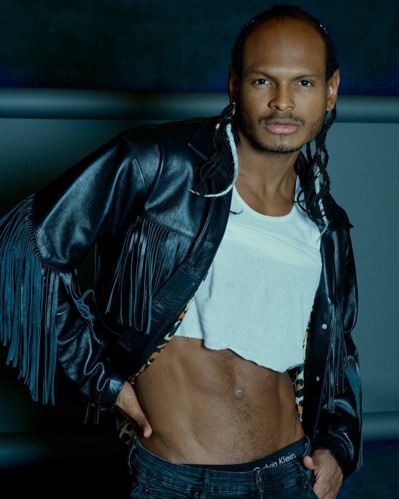 MIKE MUIR – Latinvasion