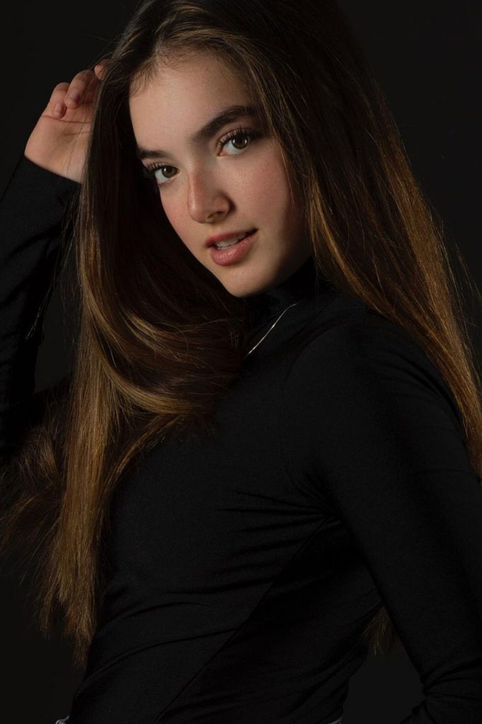 VICTORIA VIERA – Latinvasion